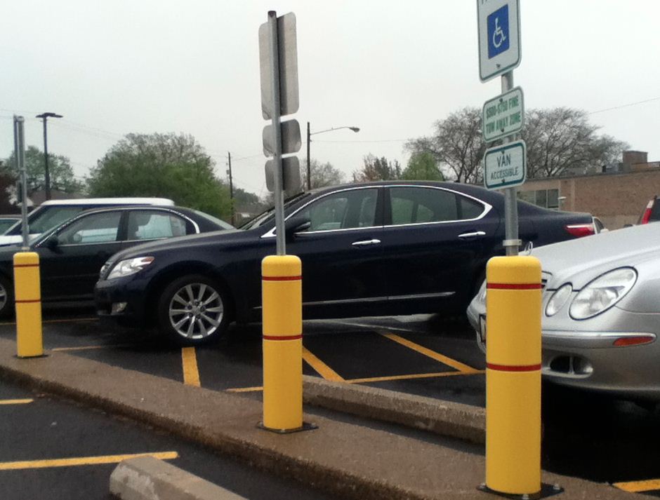 Flexible Bollard Post - BollardFlex Flexible Bollard ...